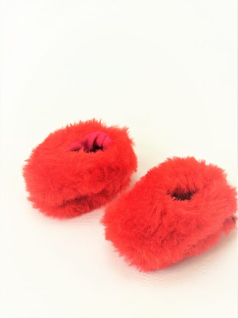 18" Red Fuzzy Slippers BCS07 - American Fashion World